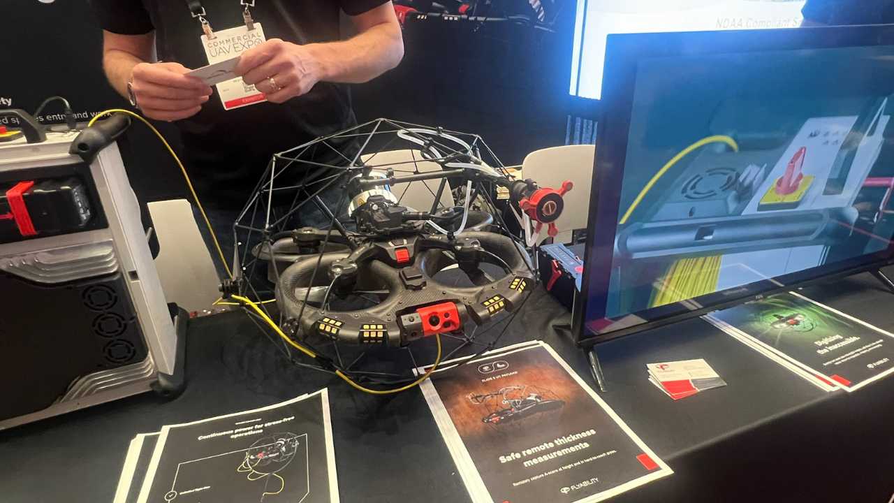 超音波の振動子を搭載ドローンFLYABILITY Elios 3 シリーズを展示[Commercial UAV EXPO] – DRONE